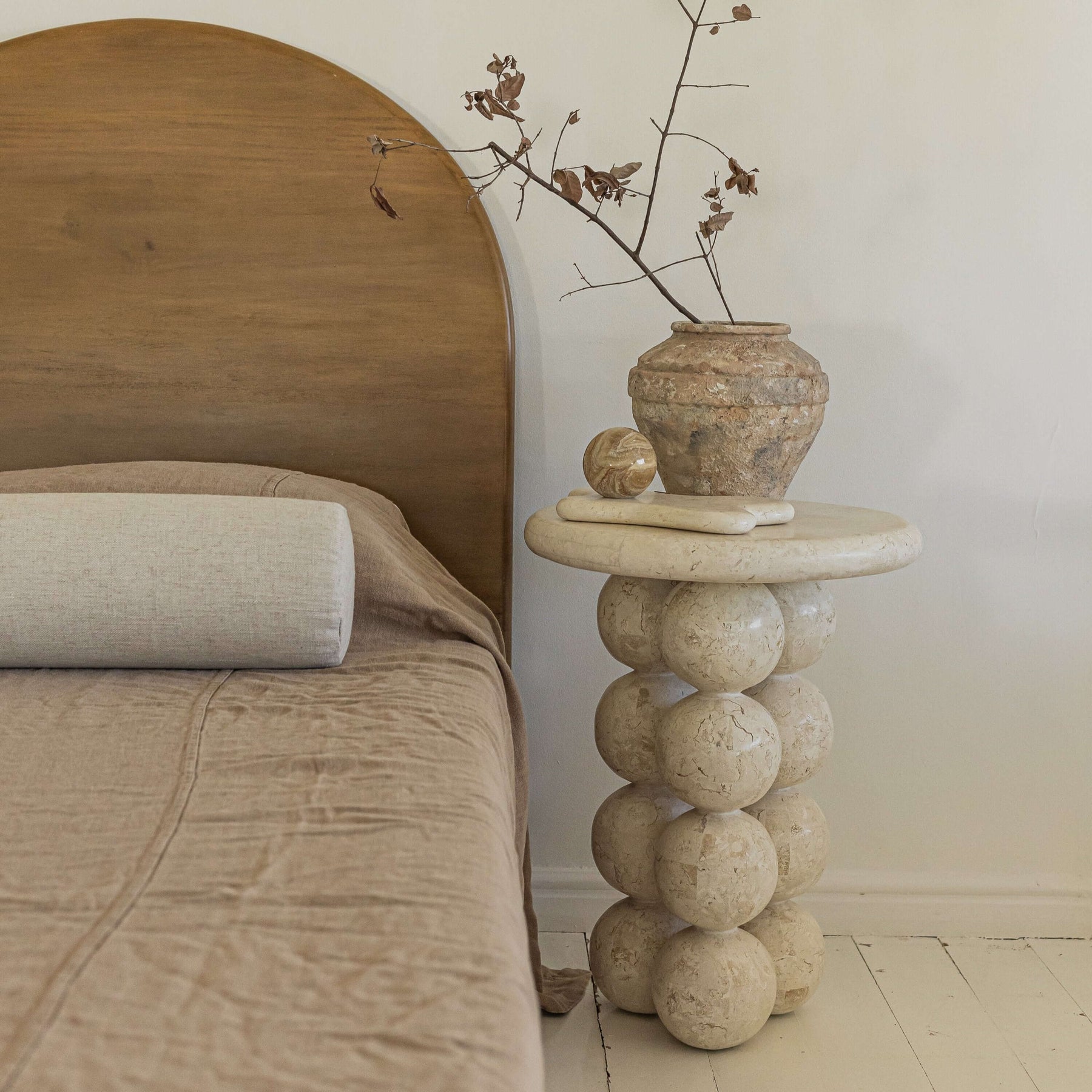 Perlas Side Table | En Gold Furniture